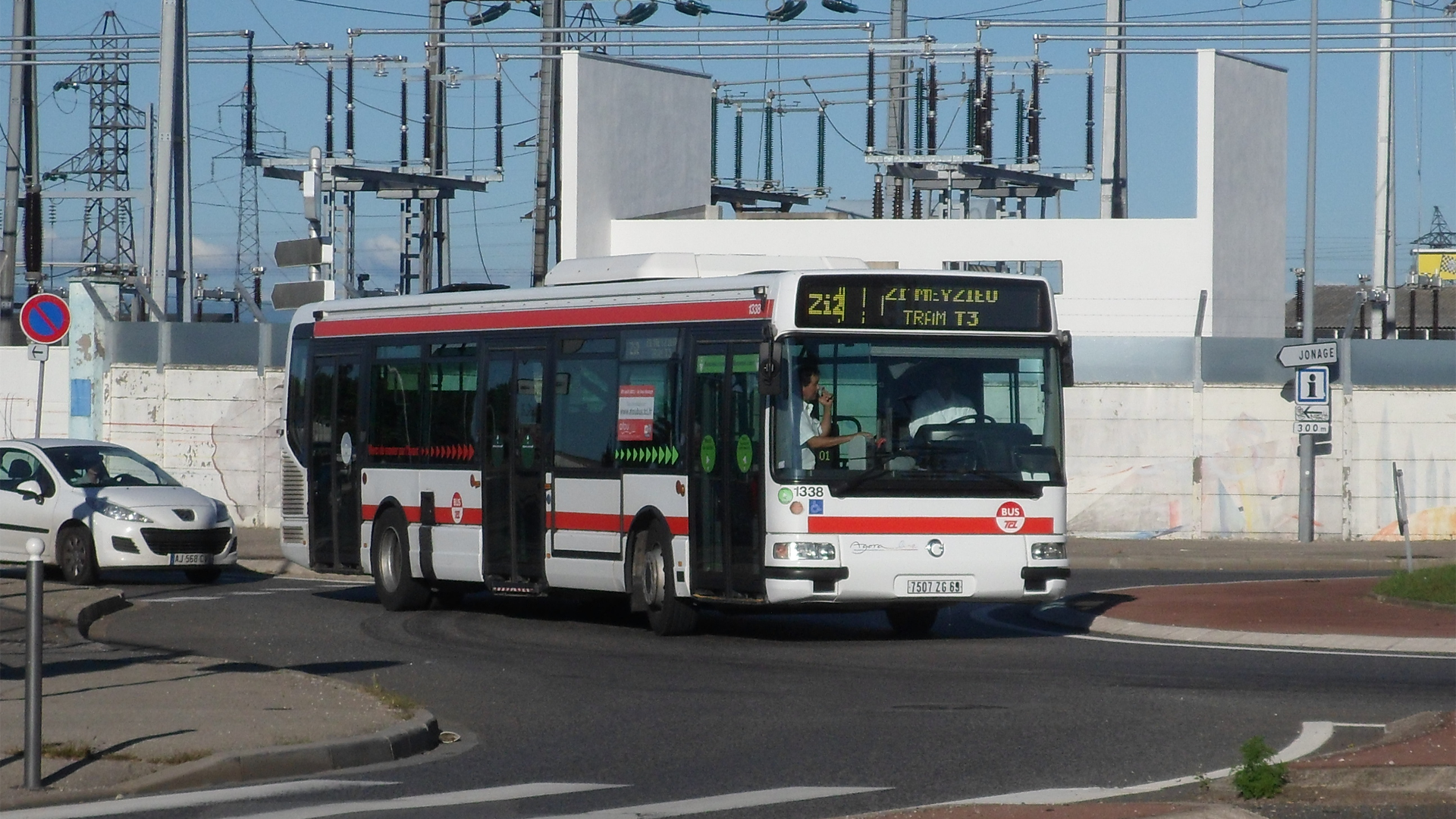 Une nouvelle ligne de bus TCL vers l’aéroport Lyon Saint-Exupéry dès ...